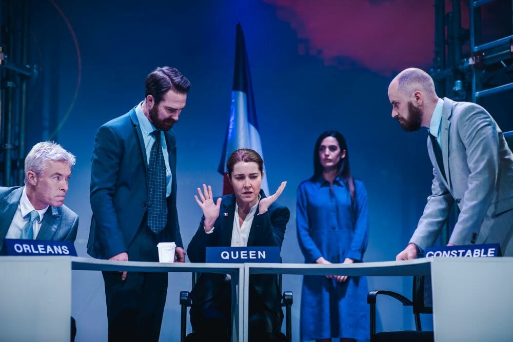 Barn Theatre in the Cotswolds Streams HENRY V Review