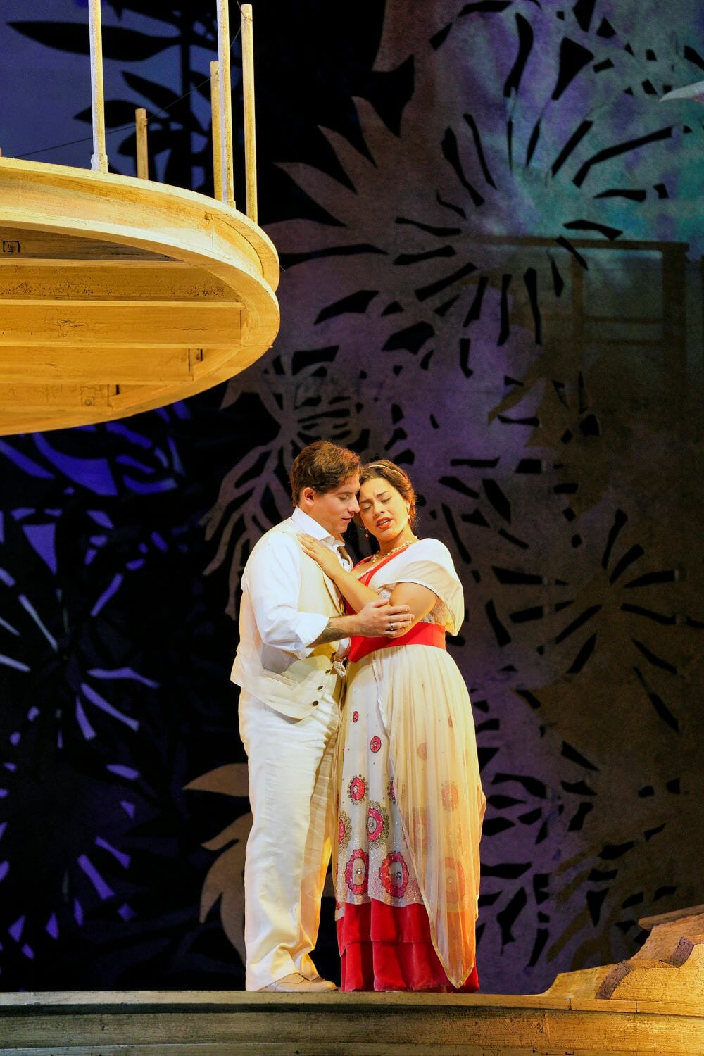 Lyric Opera Presents FLORENCIA EN EL AMAZONAS Review