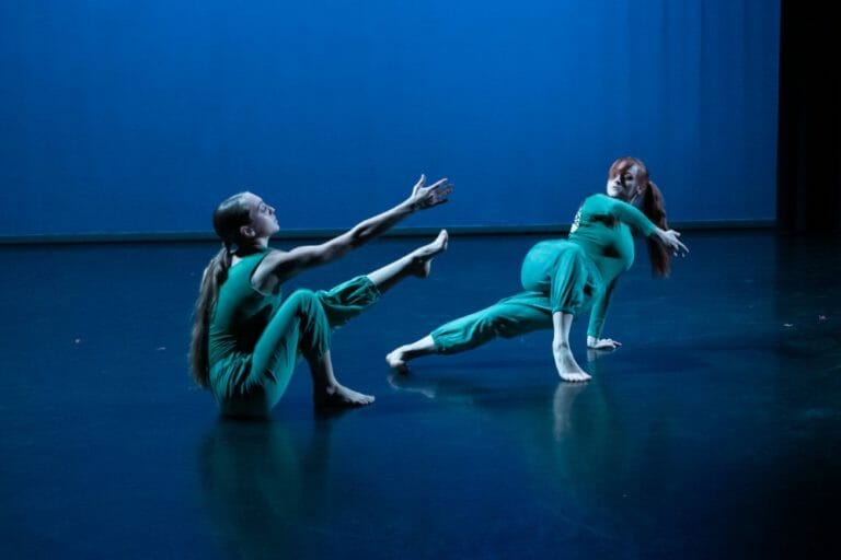 White Wave Dance DUMBO DANCE FESTIVAL — PICTURE PREVIEW